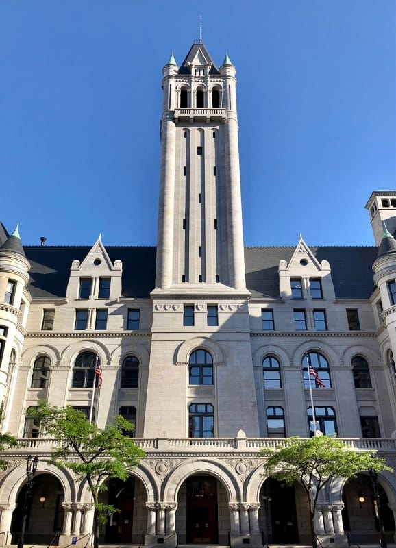 25 Best Things to Do in Milwaukee (Perfect for First Timers!)